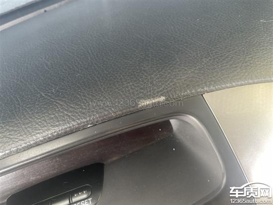 一汽丰田普拉多仪表台开裂破损存在质量问题 - 车质网