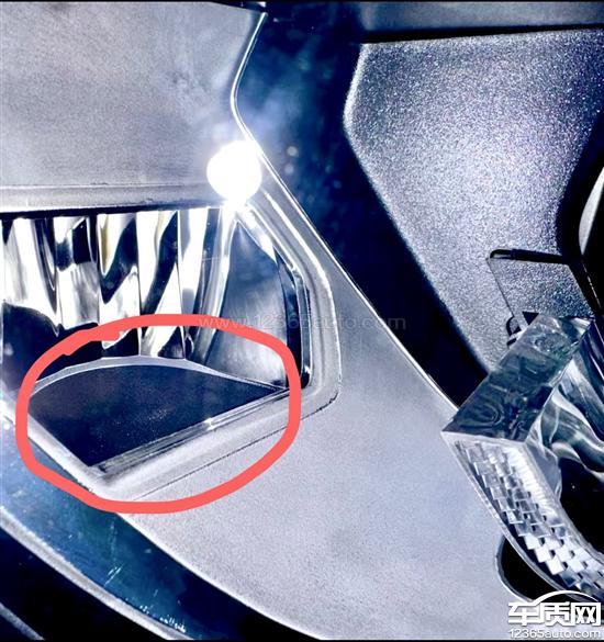 进口宝马X5索赔激光大灯严重瑕疵 - 车质网